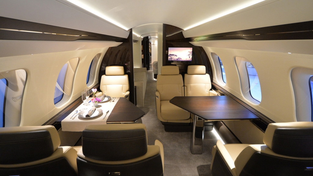 Bombardier Global 7000 Makes World Debut - Aircharter